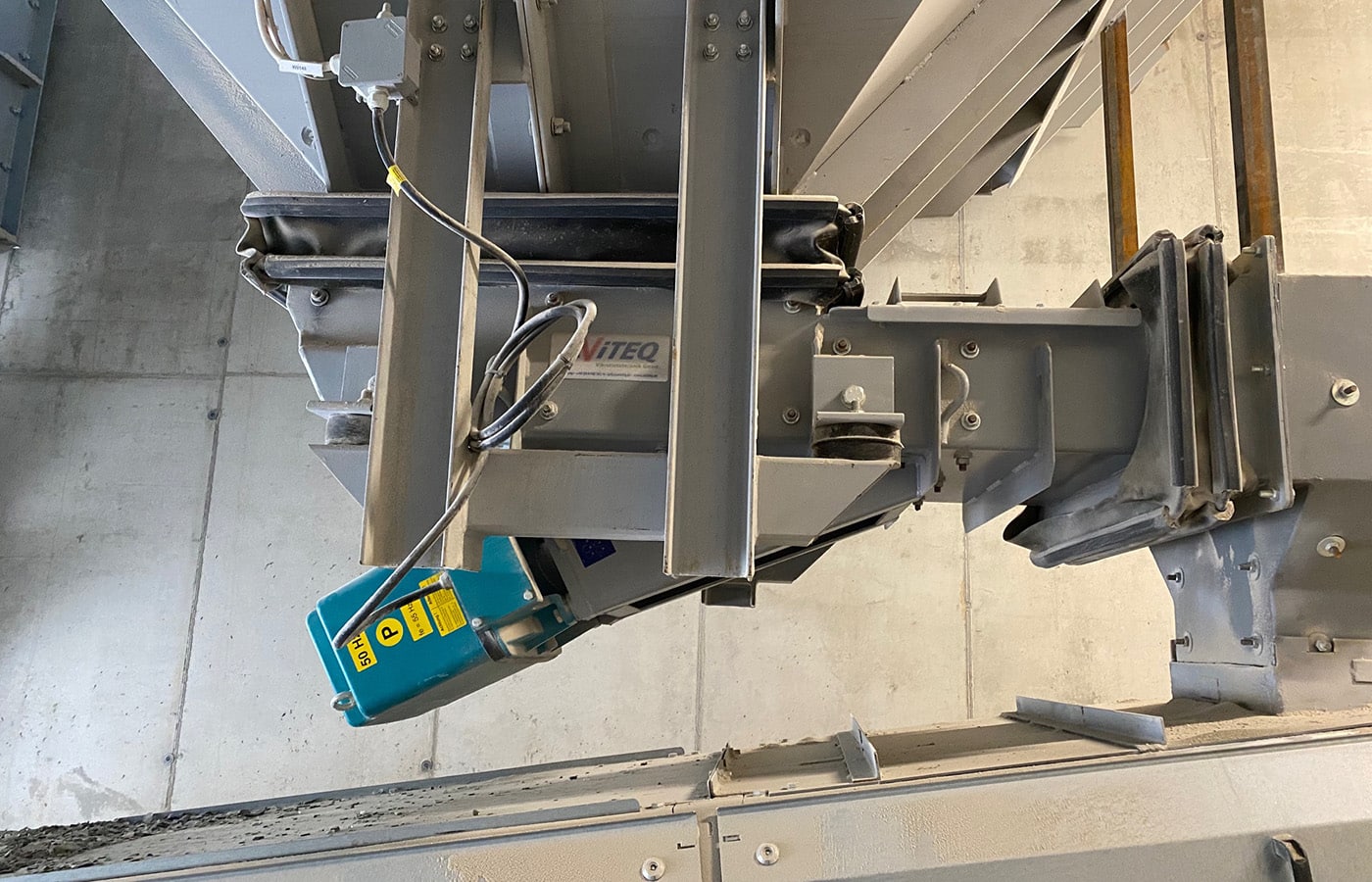 AViTEQ: Hopper discharge unit